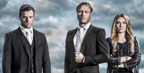 Obiteljsko breme (Tjockare än vatten / Thicker Than Water, 2014) - Film