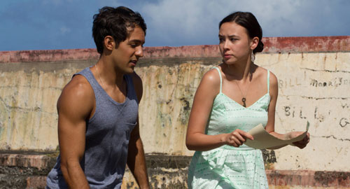 Smrt u raju (Presumed Dead in Paradise, 2014) - Film