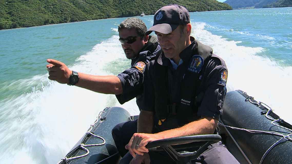 Water Patrol (Water Patrol) - MojTV