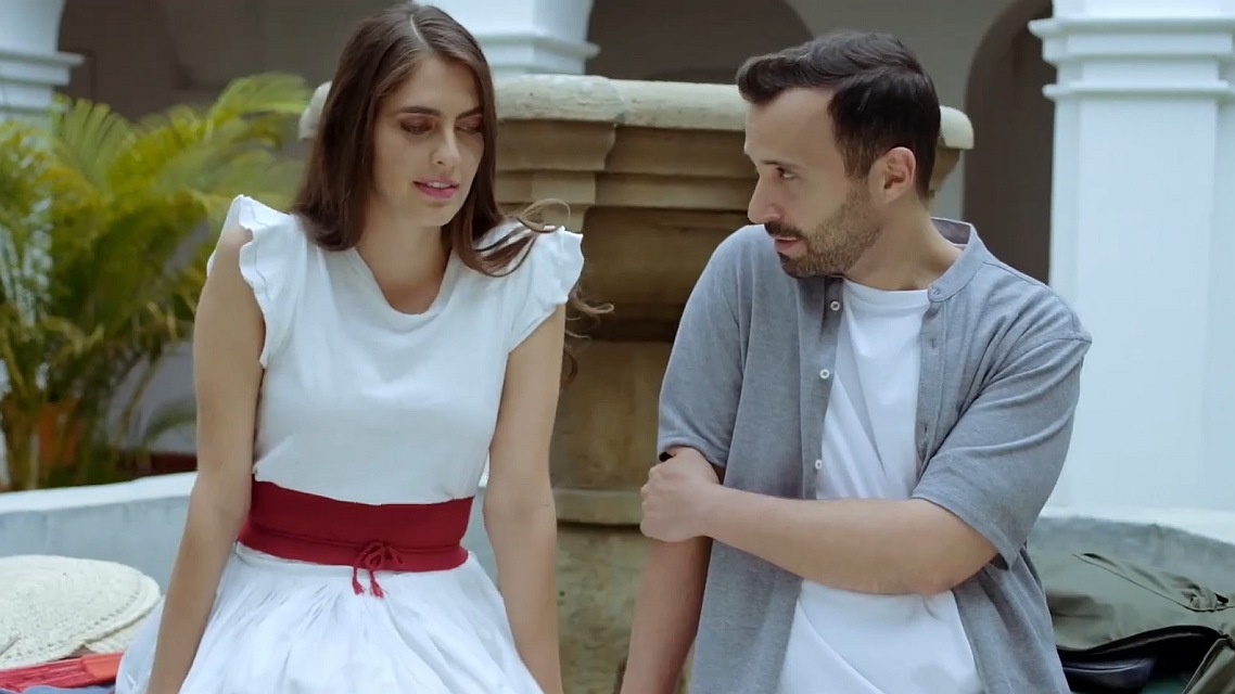 SMS Božić (Merry Textmas, 2022) - Film