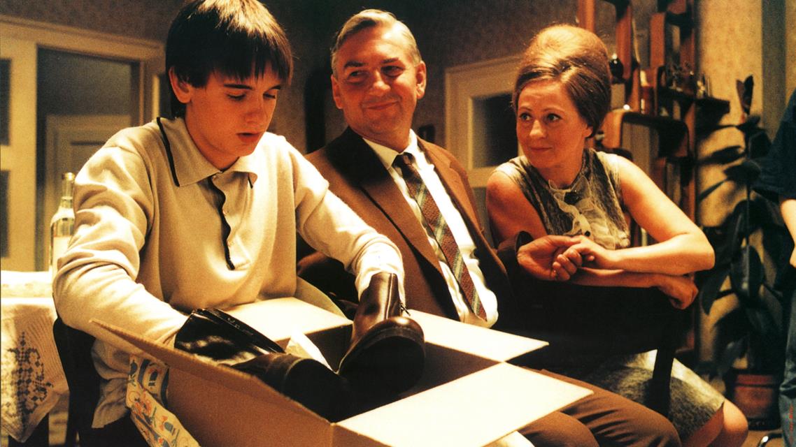 Cosy Dens (Pelíšky, 1999) - Film